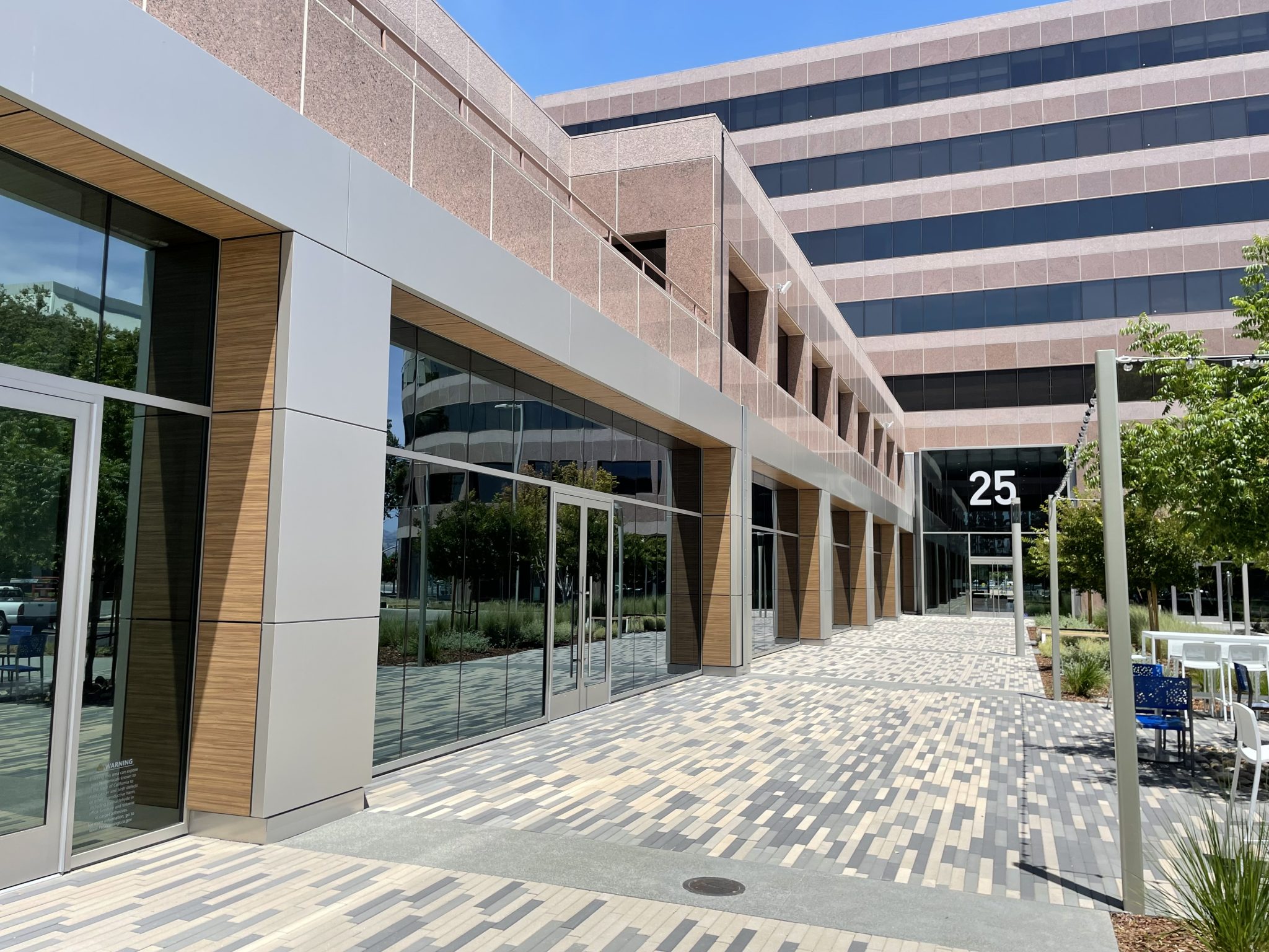 Metro Plaza | Elward Systems Corporation